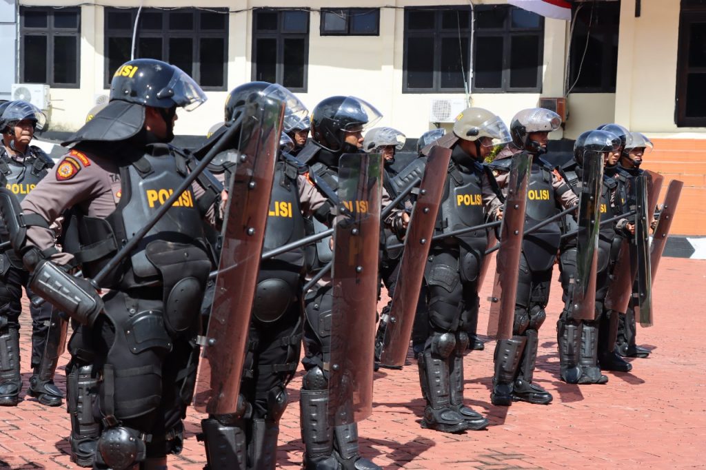 PENGENDALIAN MASSA SESUAI PERKAP 16 TAHUN 2006 – Polres Kudus
